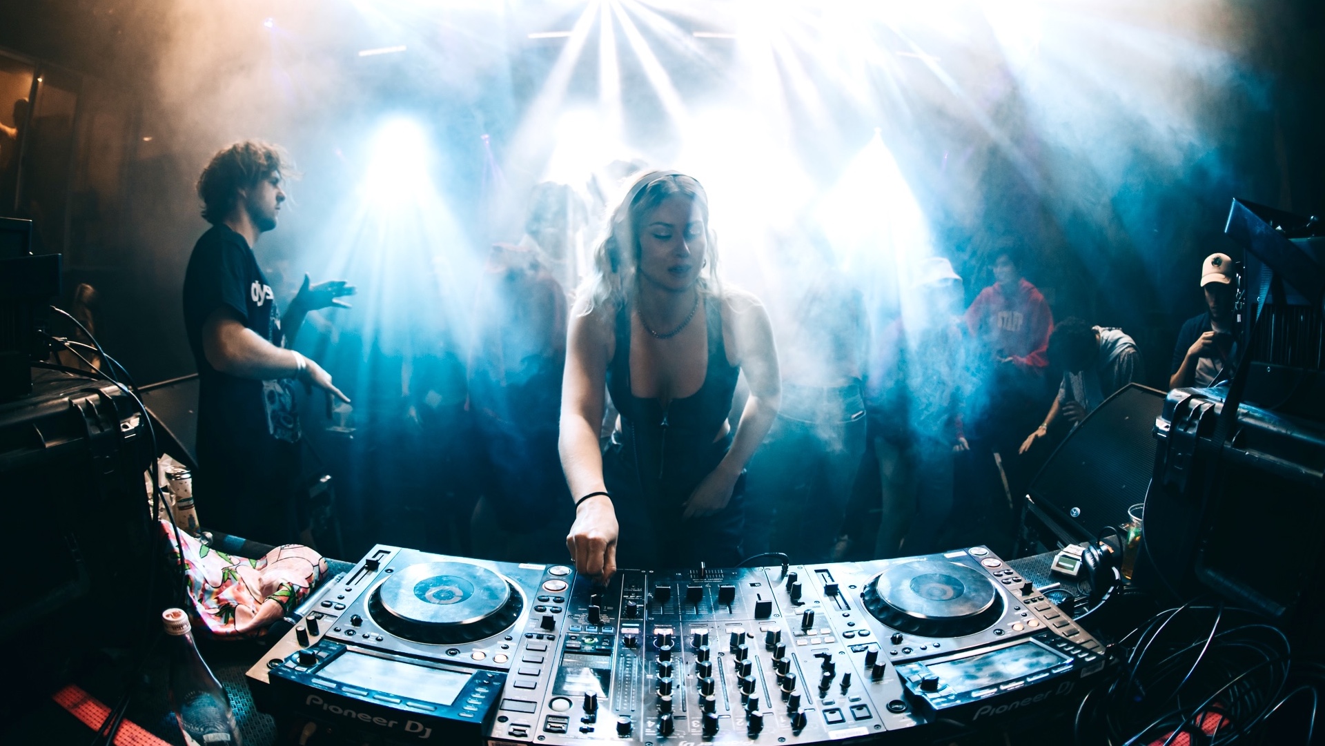 Planet Zuzy Debuts New Single, "Higher" — DJ Life Magazine