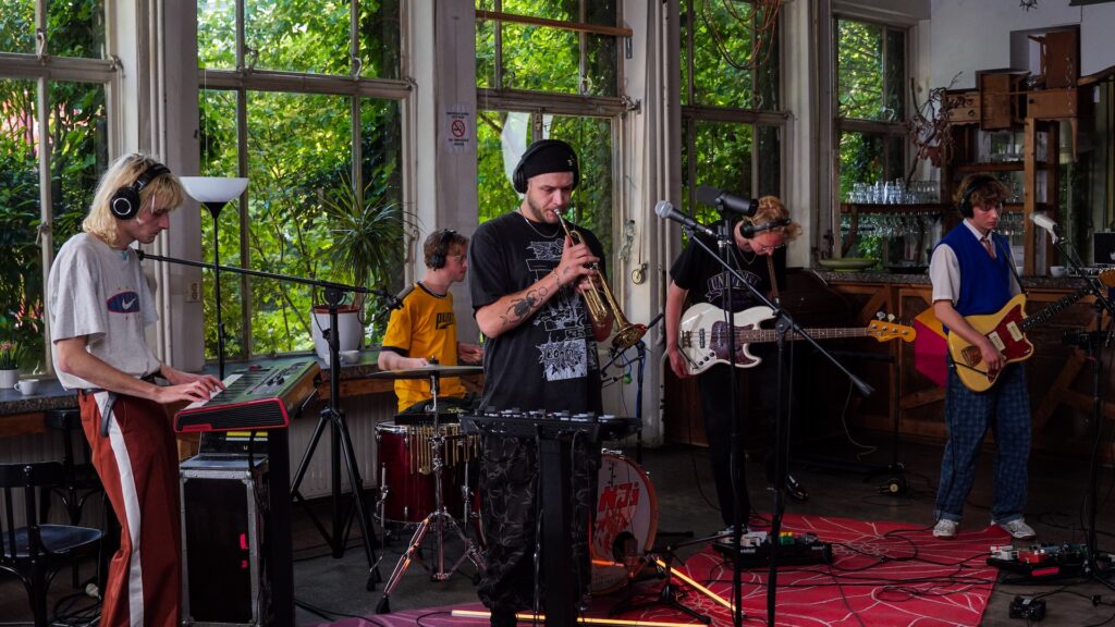 DROELOE Drops New Single “Landscape” With Banji, Announces Debut Solo ...