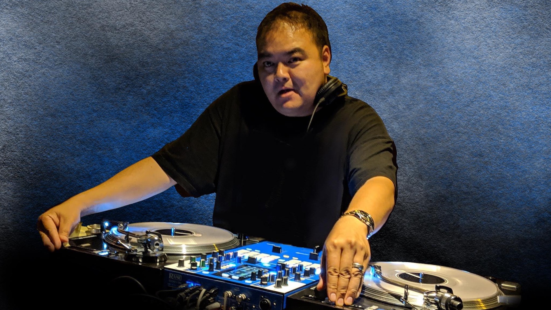 DJ V-ROC [Mobile Monday Spotlight] — DJ Life Magazine