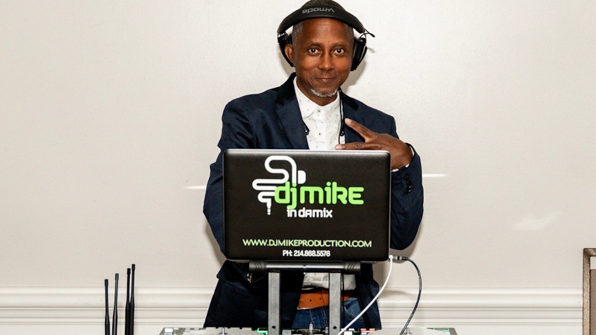 DJ Mike of 2 DJ’s 1 Mic [Mobile Monday Spotlight] — DJ LIFE Magazine