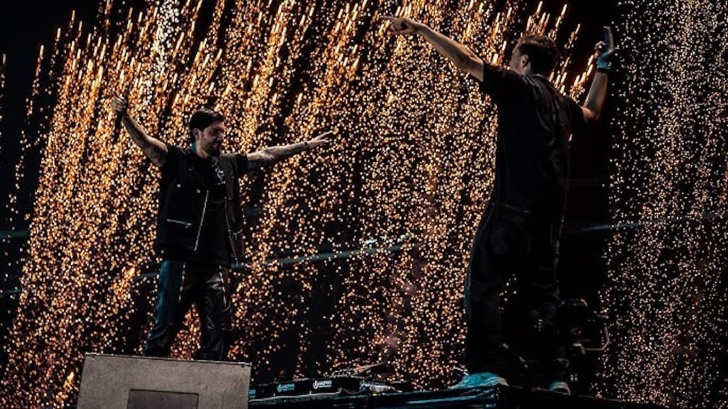 Alesso Joined by Martin Garrix to Share New Collab During Ultra Europe ’25 Headline Set — DJ ...
